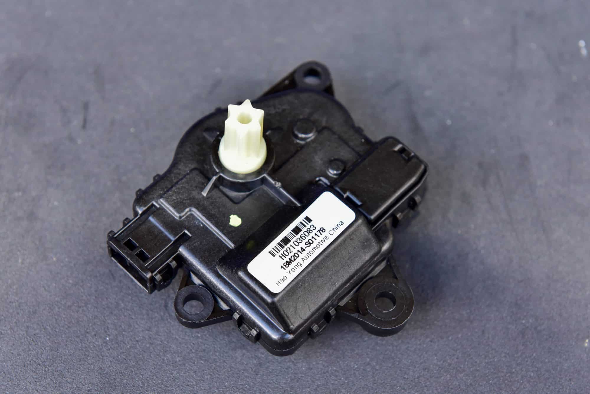 Heater and aircon actuator | Just Commodores