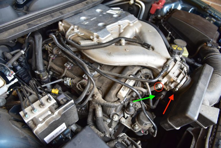 Changing V6 Spark Plugs – VE Commodore | AutoInstruct